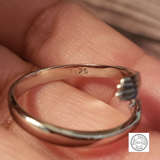 Hug Ring – Celebrating Life Gift Shop